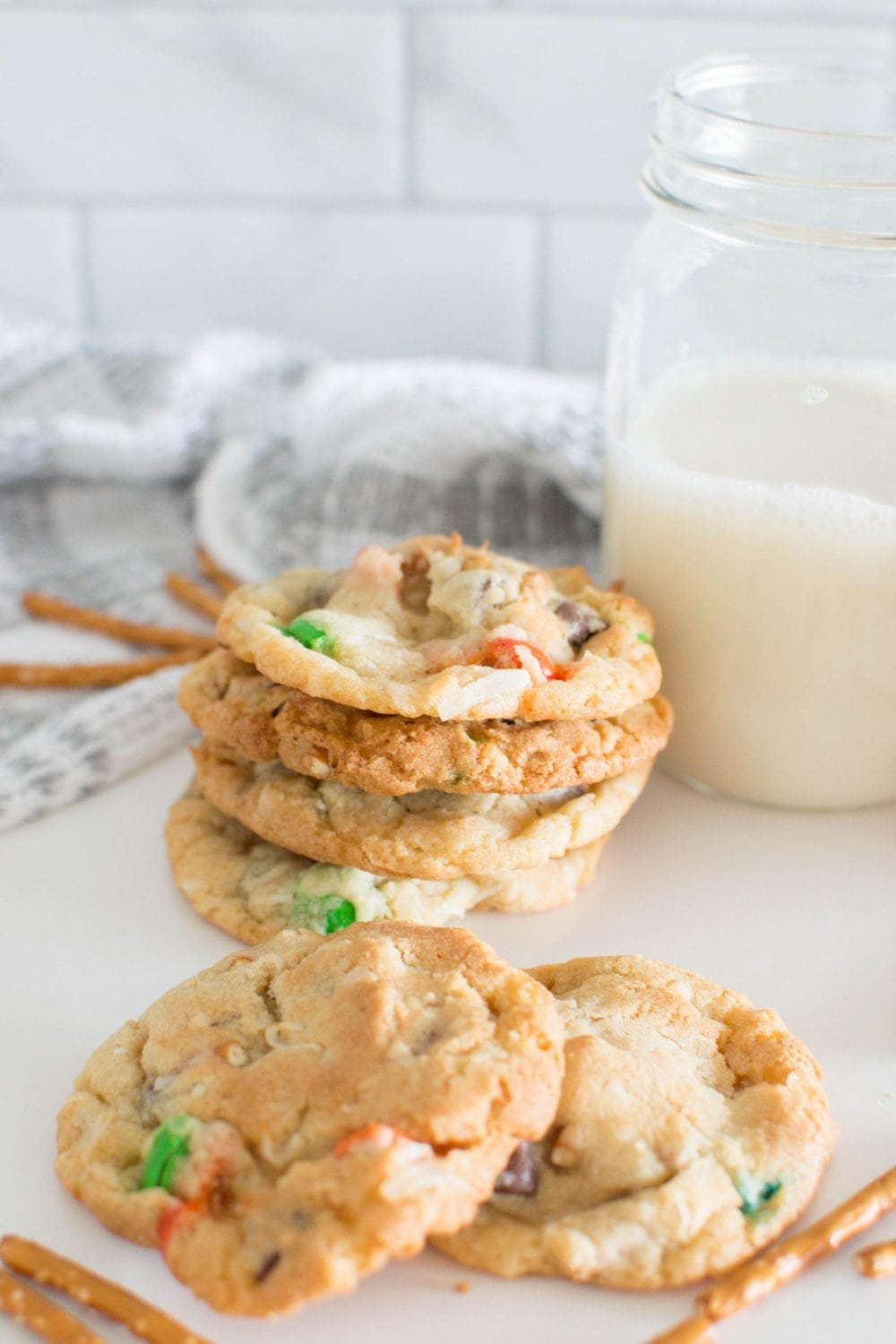 Fully Loaded Chocolate Chip Cookies - Easy Recipe Depot
